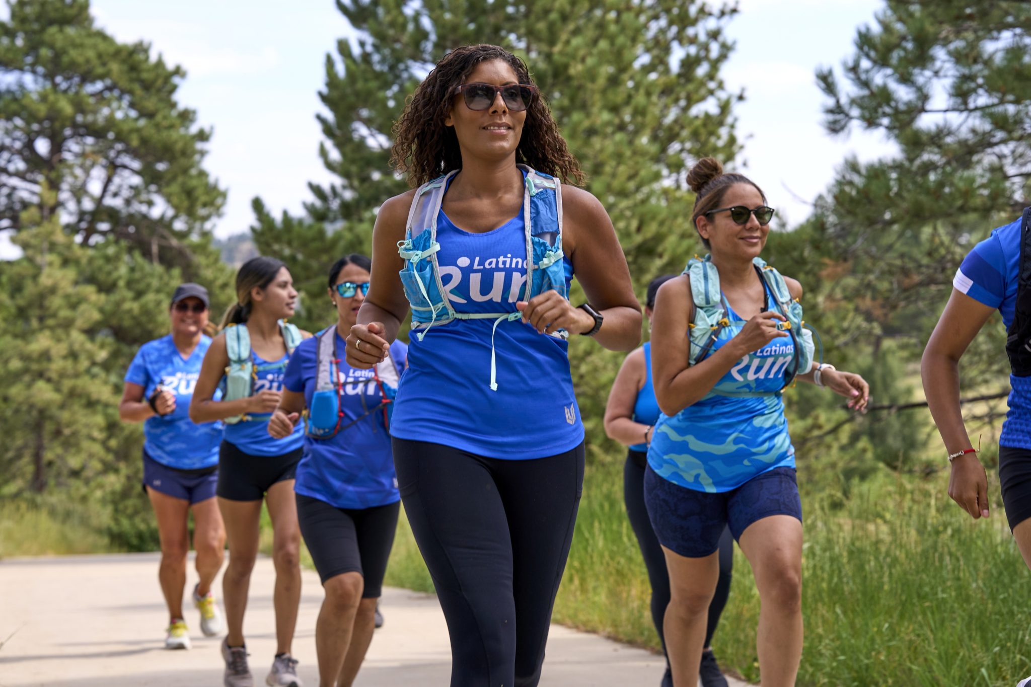 #RunYourOwnTrail with Latinas Run - The Ultimate Direction Buzz